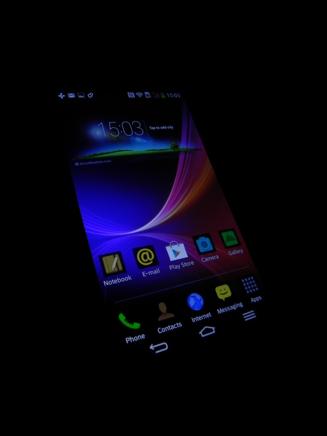 LG G Flex Review: Slightly Flexible Phone Has Some Gimmicks, Sparks ...